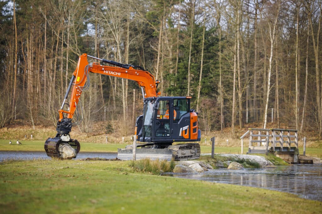 Hitachi ZX95US-7 / ZX95USB-7 - Delvator